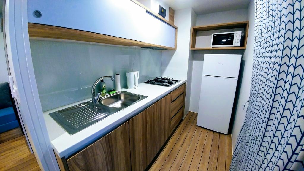 Apartments Murter Jezera - Mobile home Crown | Direct-Croatia.com