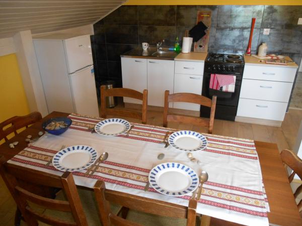 Apartments Sukošan - Apartment Cedar | Direct-Croatia.com