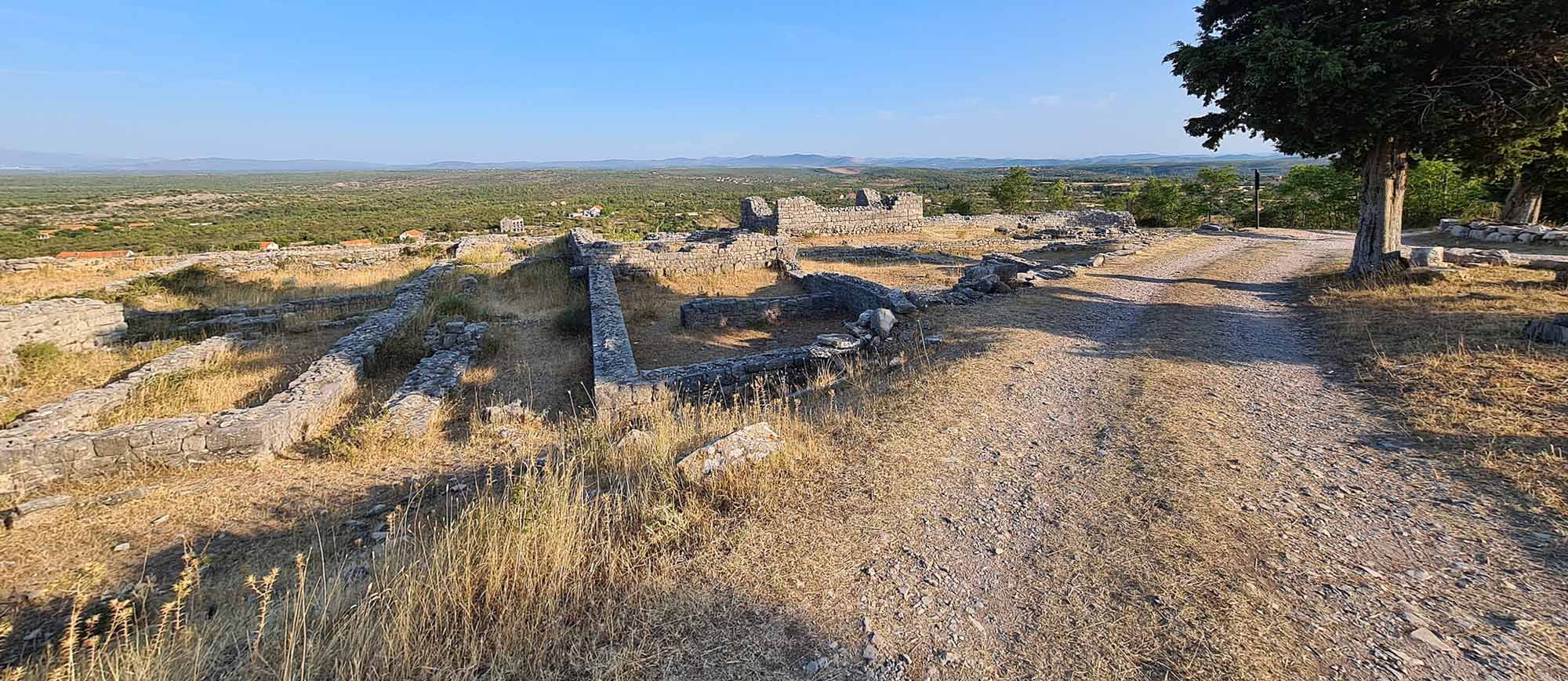 Hiking: Bribir - Zagradski Vrh accommodation and apartments nearby ...