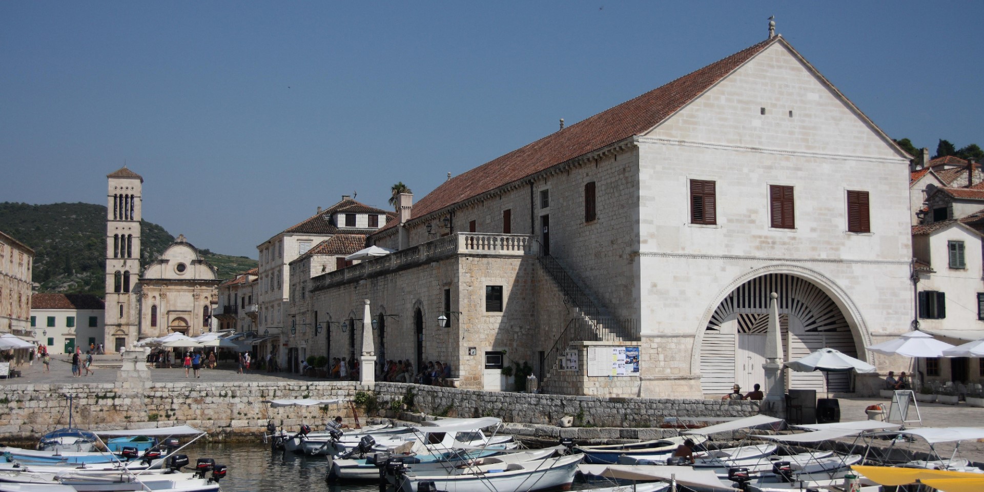 Hvar Theater accommodation and apartments nearby | Direct-Croatia.com