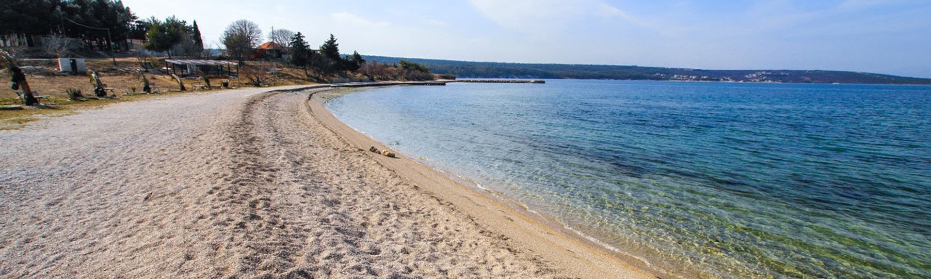 Donji Karin Beach accommodation and apartments nearby | Direct-Croatia.com