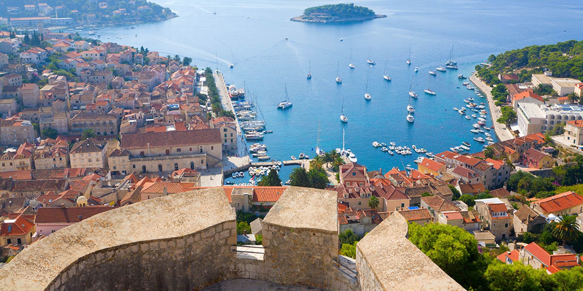 Fortica Hvar accommodation and apartments nearby | Direct-Croatia.com