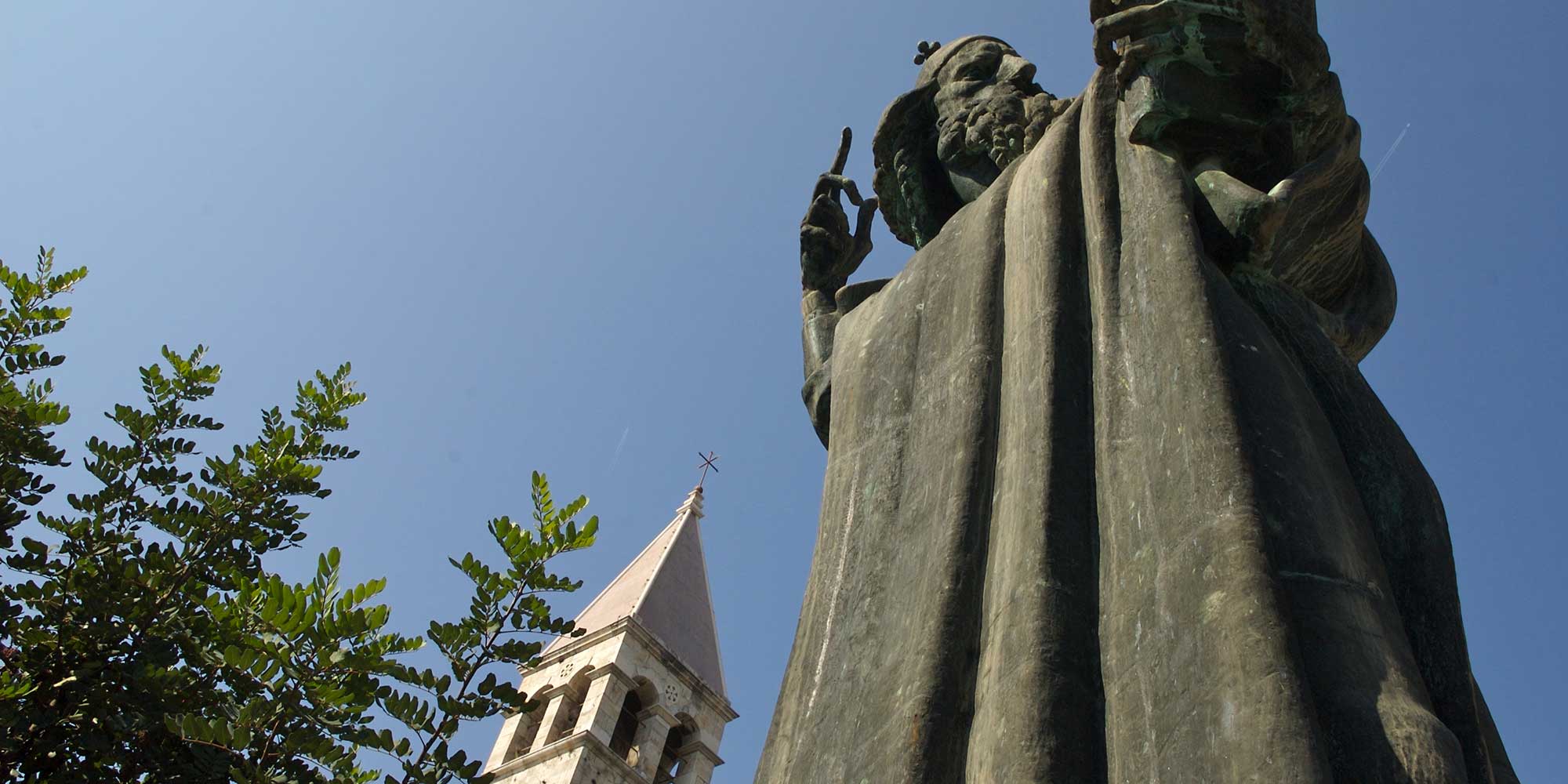 Gregory of Nin statue Split accommodation and apartments nearby ...