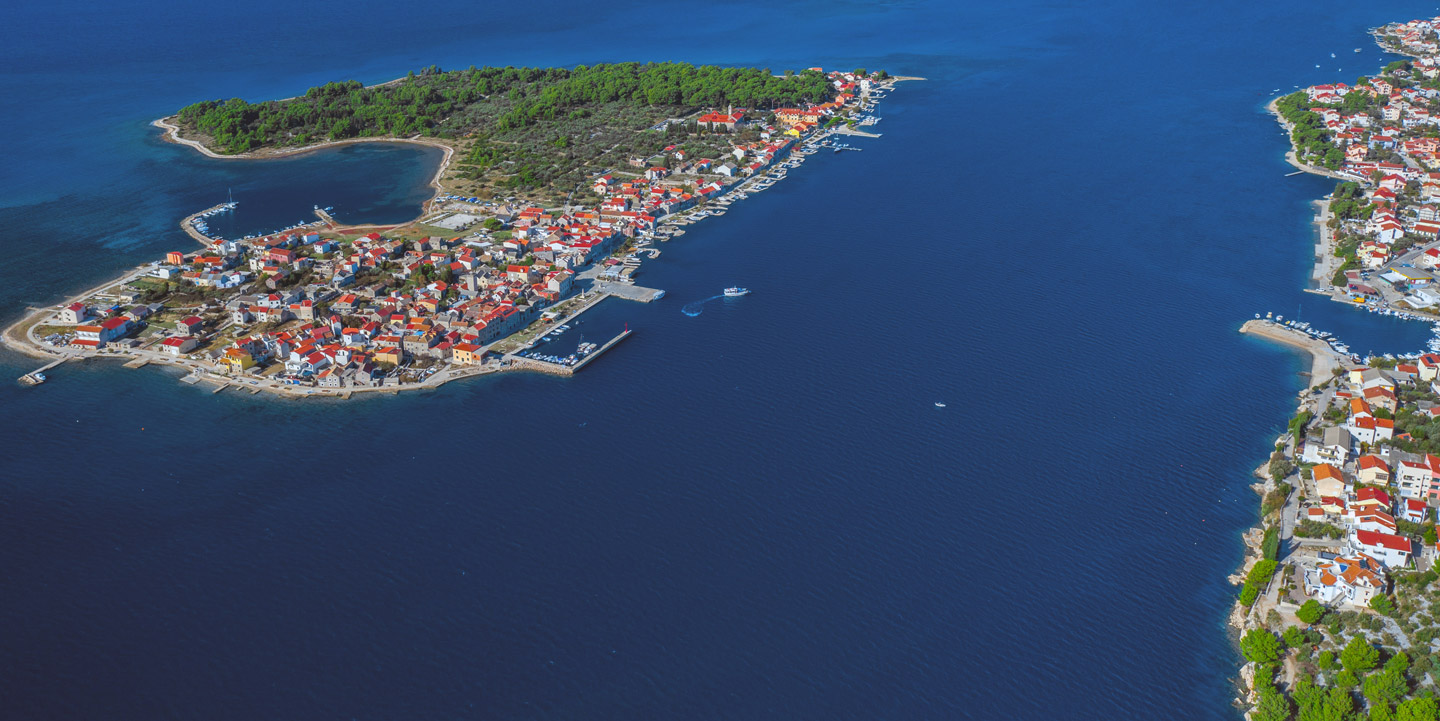 Krapanj Island near Brodarica accommodation and apartments nearby ...