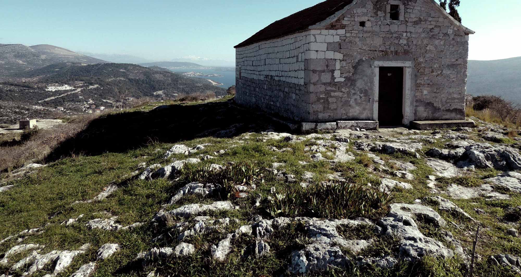 Hiking on Drid near Marina accommodation and apartments nearby | Direct ...