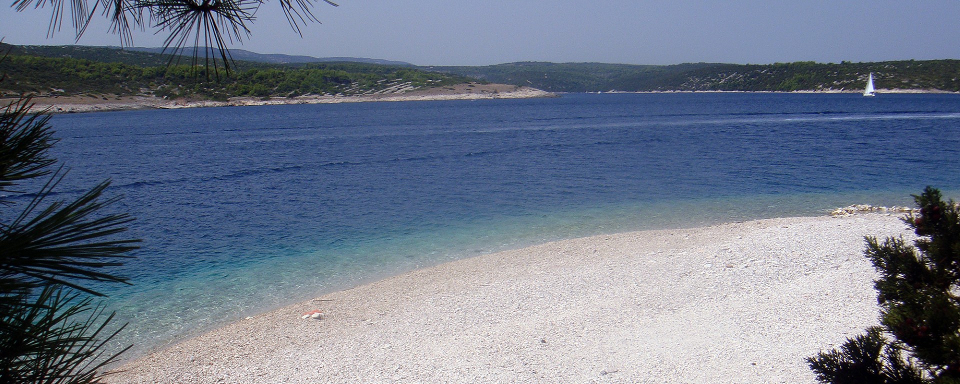Lanterna beach Povlja accommodation and apartments nearby | Direct ...