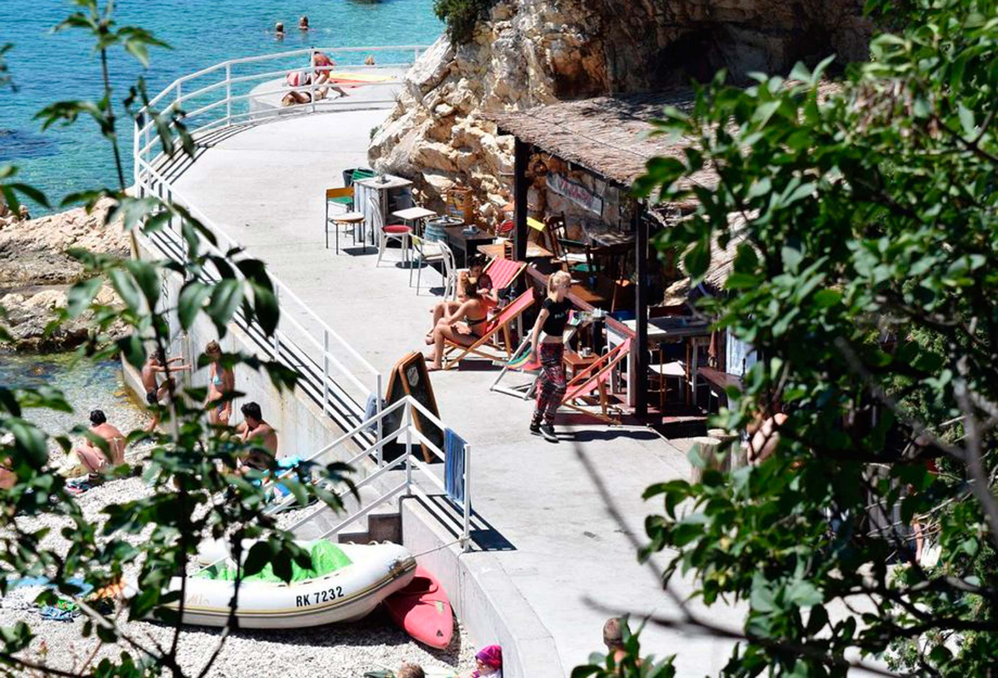 Pećine beach in Rijeka accommodation and apartments nearby | Direct-Croatia.com