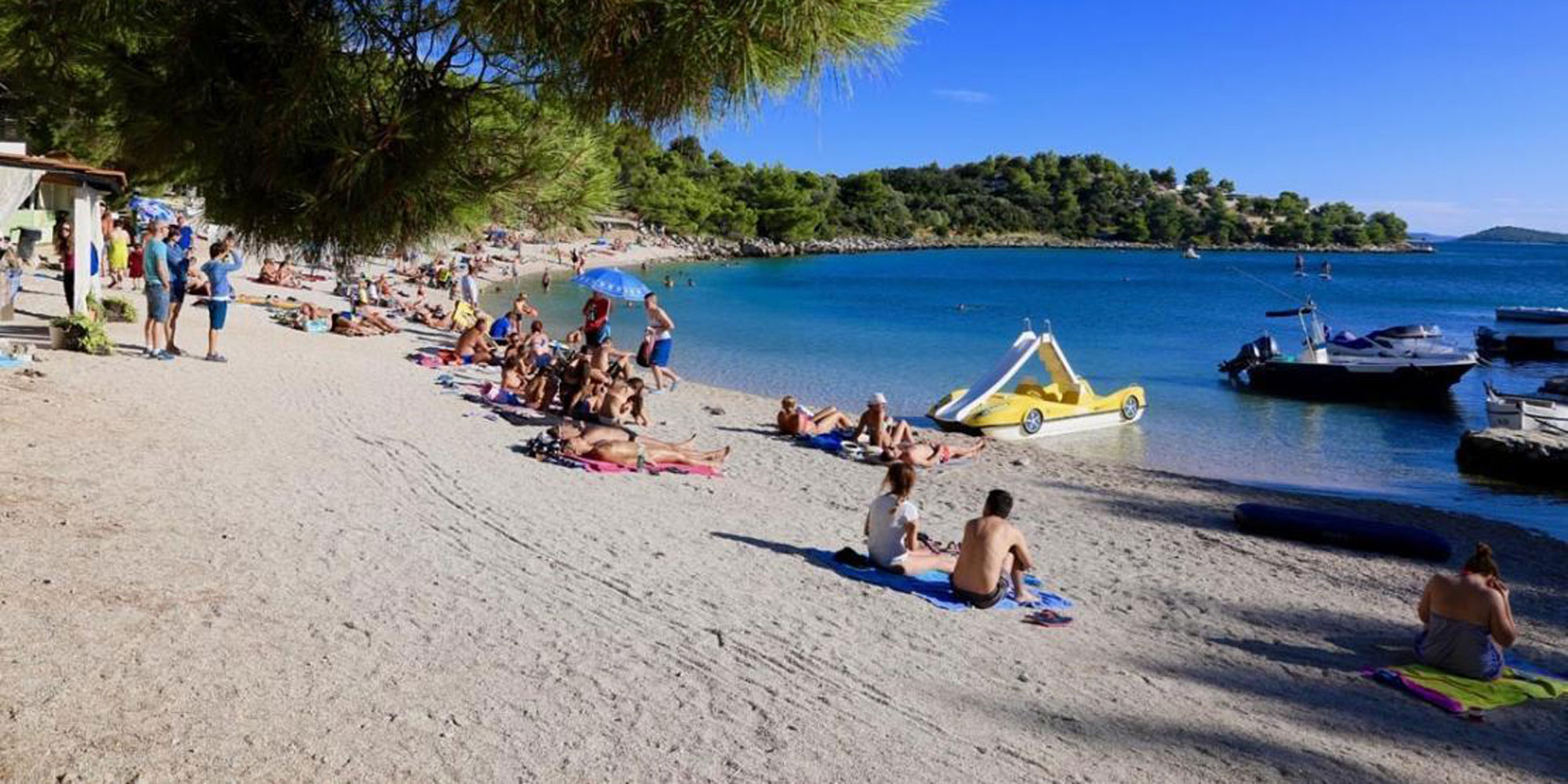 Porat beach in Drage accommodation and apartments nearby | Direct ...