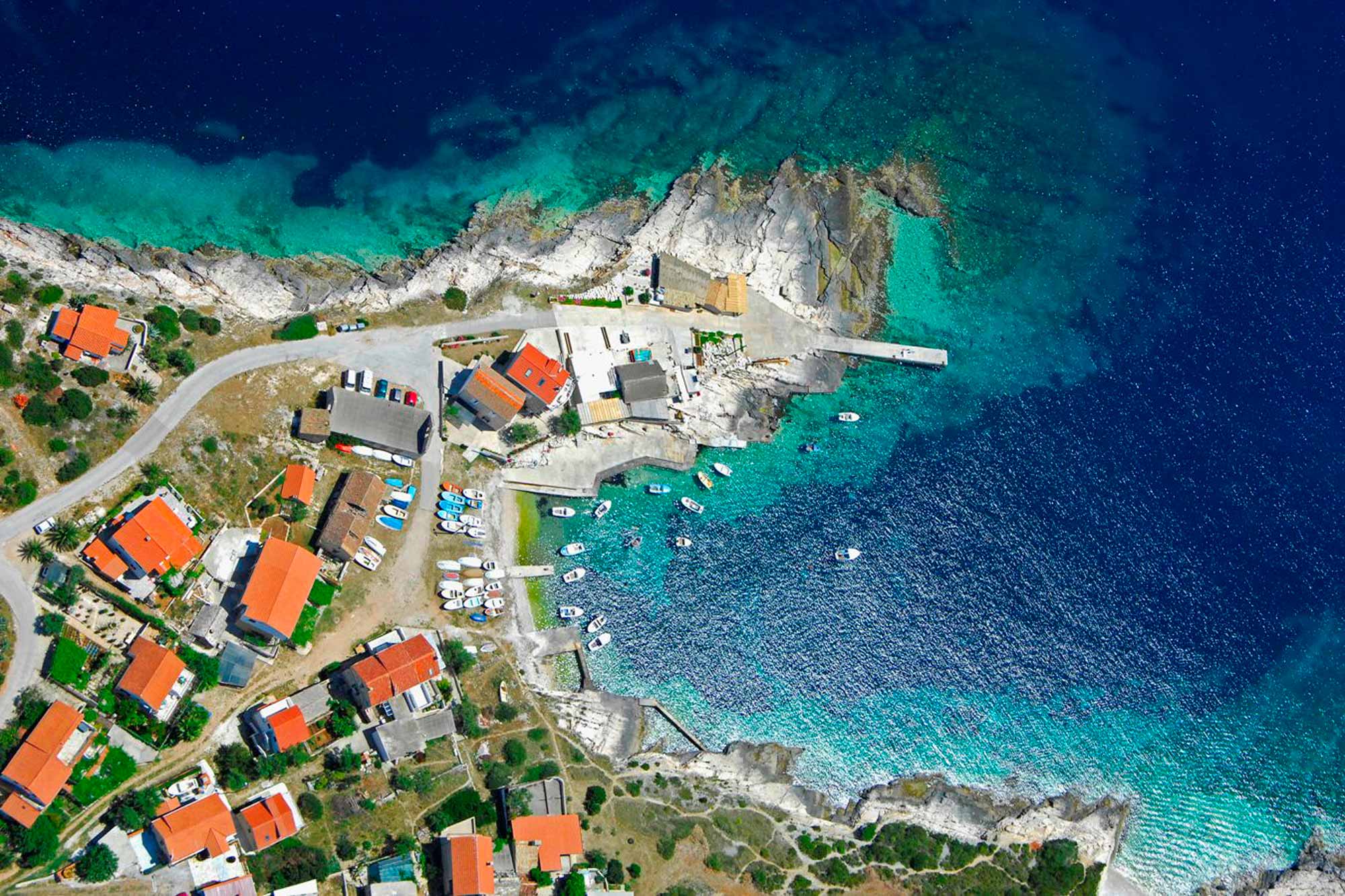 Rukavac beach on Vis accommodation and apartments nearby | Direct ...