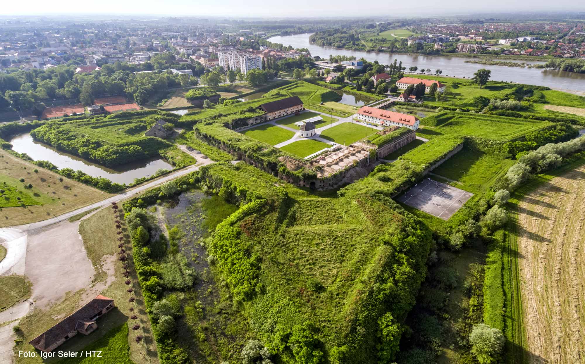 Slavonski Brod Fortress accommodation and apartments nearby | Direct ...