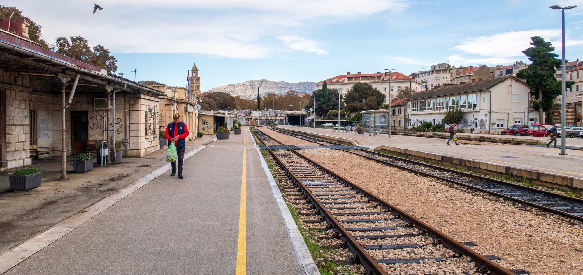 Railway station Split accommodation and apartments nearby | Direct ...