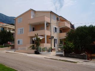 Jert Beach Pinezici accommodation and apartments nearby | Direct ...